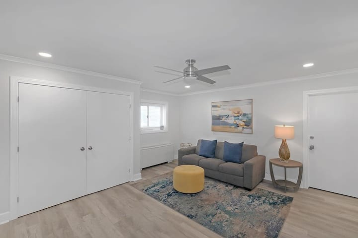 Bright Downtown Retreat W/ Full Kitchen - Atlanta, GA