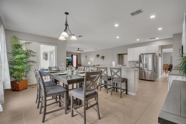6br Luxury / 5 Ensuites / Gated / Huge Clubhouse - Kissimmee