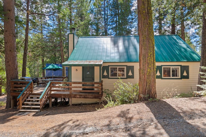 Rivers Resort Cabin #5 - Bear Lake, Pinecrest