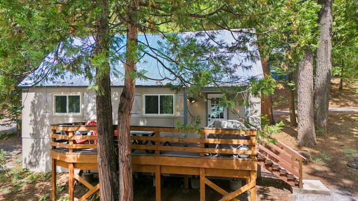 Rivers Resort Cabin #6 - Bear Lake, Pinecrest