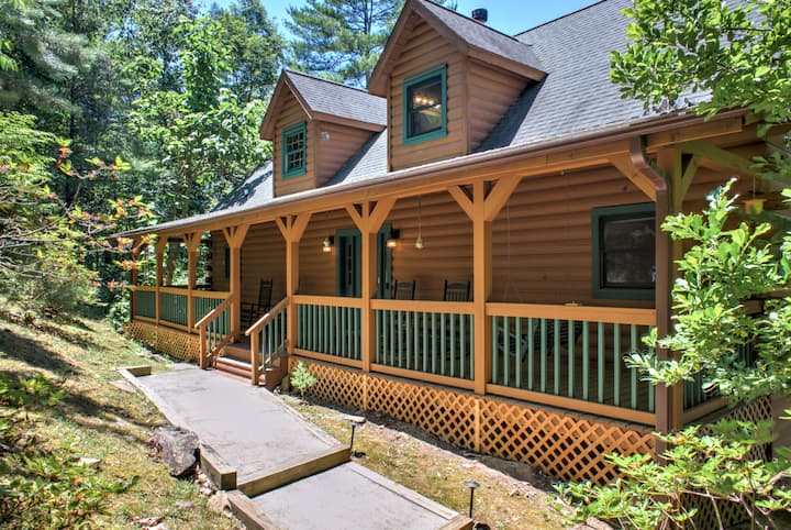 A Mountain Oaks Cabin By Cm | Gas Grill &Mtn Views - Asheville, NC