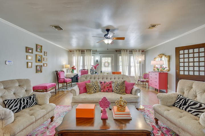 'The Pink Azalea' - Tyler Home W/ Yard + Patio! - Tyler