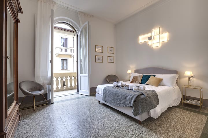 Magenta Apartment By Mamo Florence - Prato