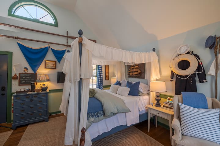 Nautical Quiet Peaceful Bedchamber, A Life Saver! - Mystic, CT