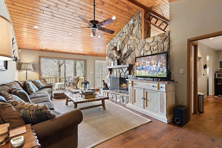 Blue Ridge Parkway Lodge - Blowing Rock, NC