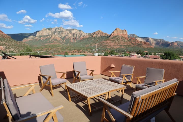 Uptown Retreat Full Of Amenities! - Sedona, AZ