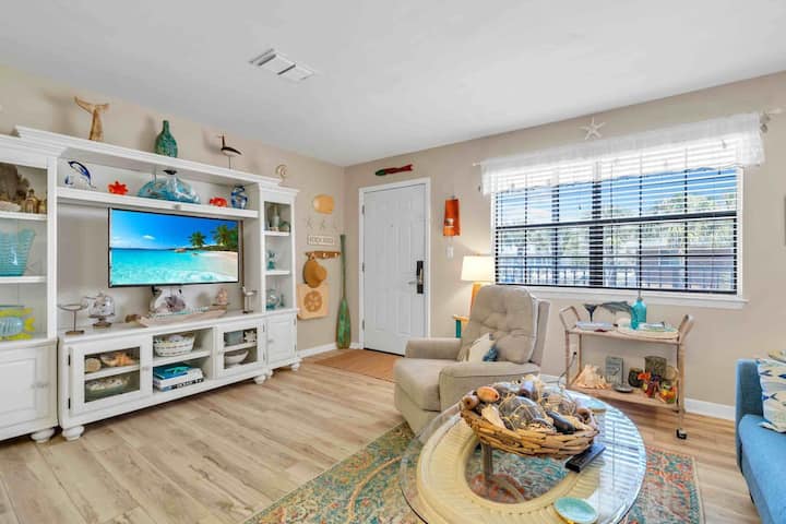 Okaloosa Island Escape 1br Beach Access Condo - Fort Walton Beach, FL