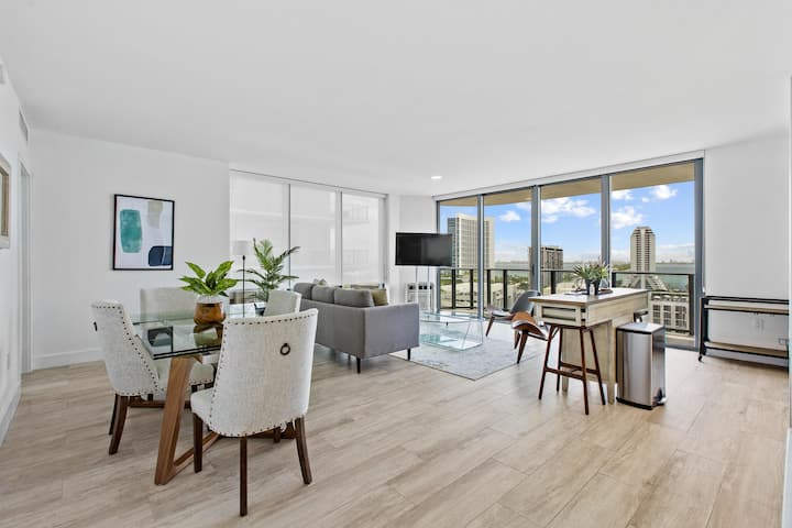 Luxurious, Modern 3br In Miami With Ocean Views - Miami