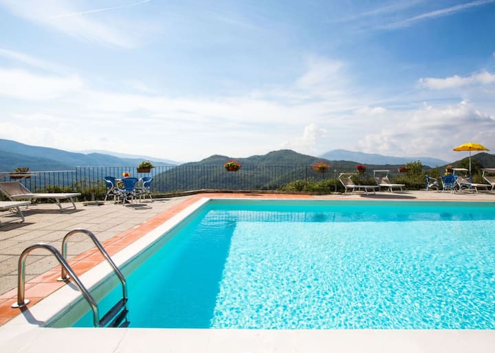 Universal Harmony - Usignolo - Italie
