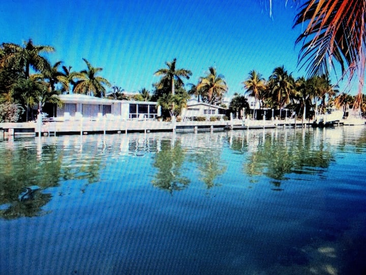 Seaside Chalet – Pool & Beach Access (#Kcb2) - Marathon, FL