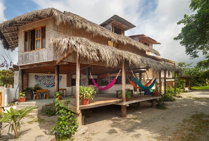 Spacious Mompiche Beach House ~ Direct Town Access - Mompiche
