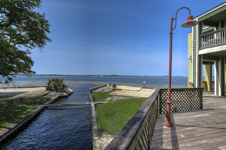Peaceful Haven In Fwb |Window Water Views |No Kids - Mary Esther, FL