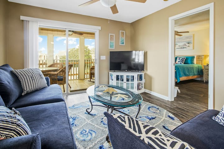 2br Coastal Condo W/ New Updates, A Pool & Hot Tub - North Myrtle Beach