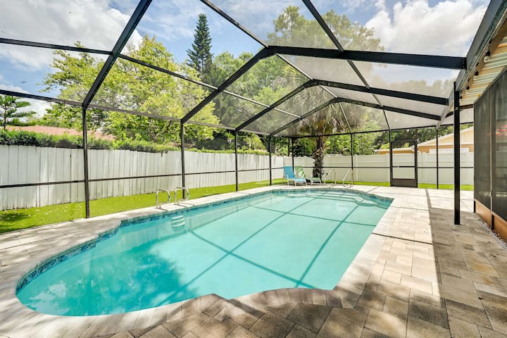Pet-friendly Home W/ Pool In Palm Harbor! - Dunedin, FL