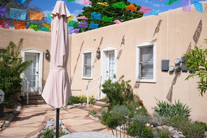 Dos Hermanas Casita 3 | Walk To Plaza | Courtyard - Santa Fe, NM