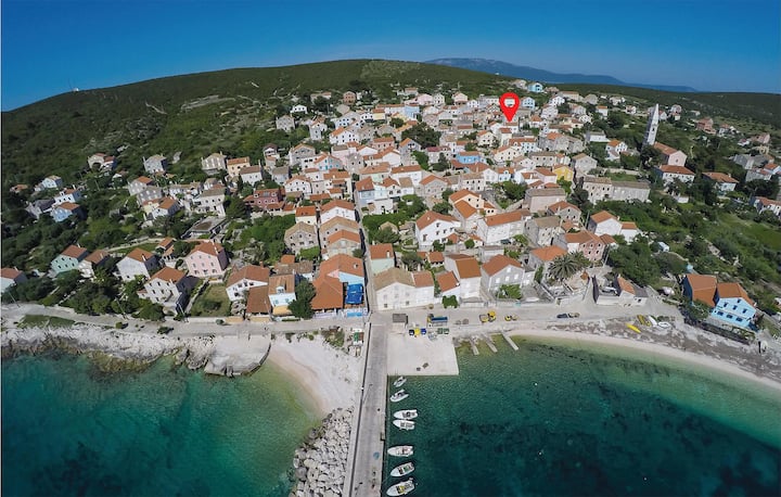 Awesome Apartment In Unije With Wifi - Neresine