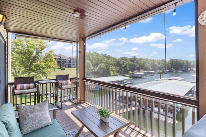 Lakefront Couple Retreat Near Hot Spots And Dining - Sunrise Beach, MO