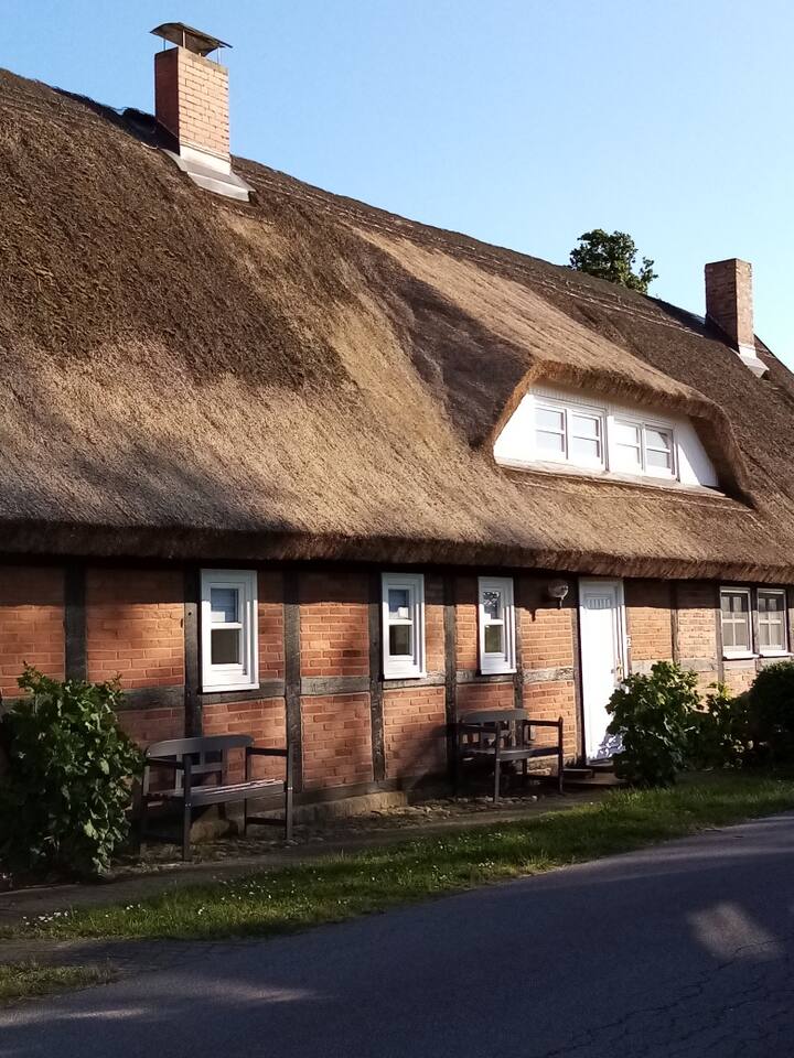Ferienwohnung Nostalgische Auszeit - Sundhagen