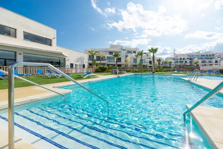 Penthouse With Private Pool - Monda