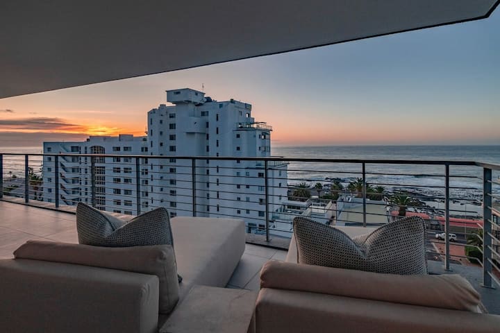 Serene 3 Bed, With Sea Views And Back-up Inverters - Cape Town