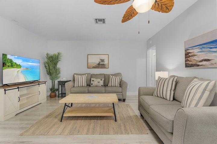 6 Person 2-bedroom Condo With Patio - Redfish - Cape Coral, FL