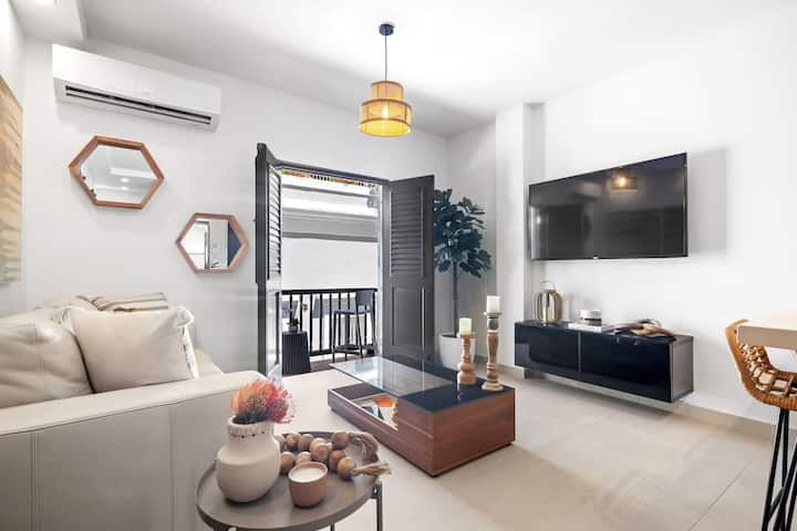 Villa Princesa | Cozy Two Bedroom Apt In Old San J - Levittown