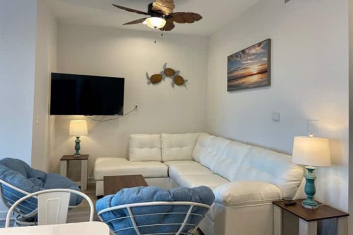 Brand New 4br On The Beach! - Gulf Shores, AL