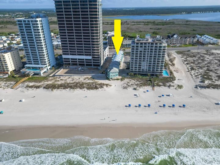 On The Beach W/ Private Beach Access! - Gulf Shores, AL