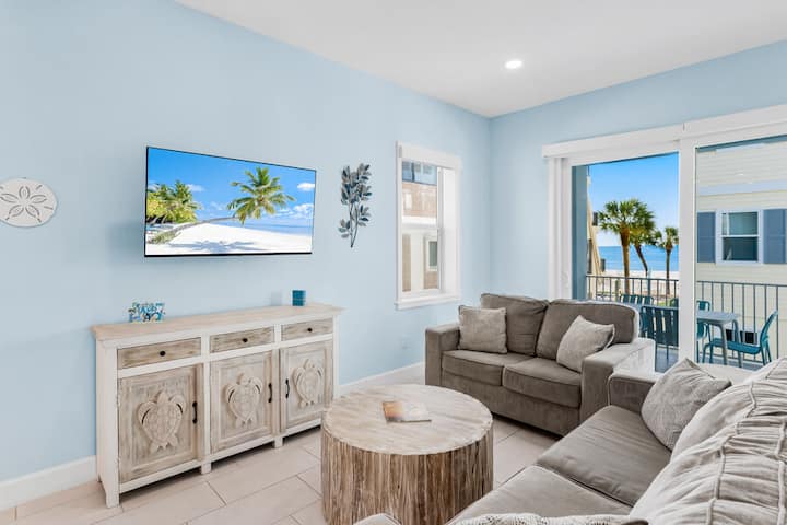 Sea Breeze #2: W/ Beach Equipment & Steps To Sand - Indian Shores, FL