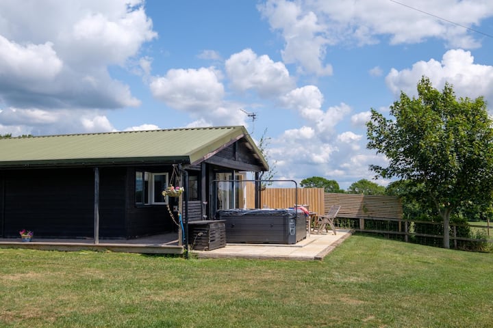Exclusive Lodge With Hot Tub And Stunning Views - Bridport