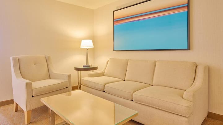 1-bedroom Hotel Suite - 1 Bed - Atlantic City, NJ