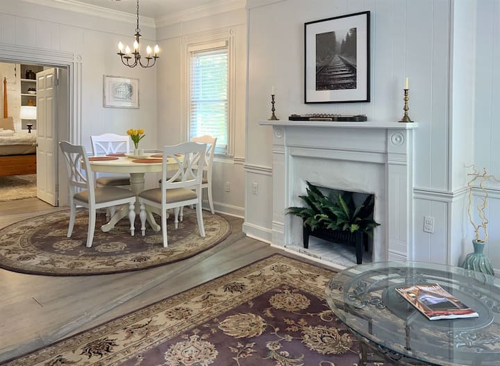 Best Location! The Ohio Suite @ Historic 1799 Inn - Harpers Ferry