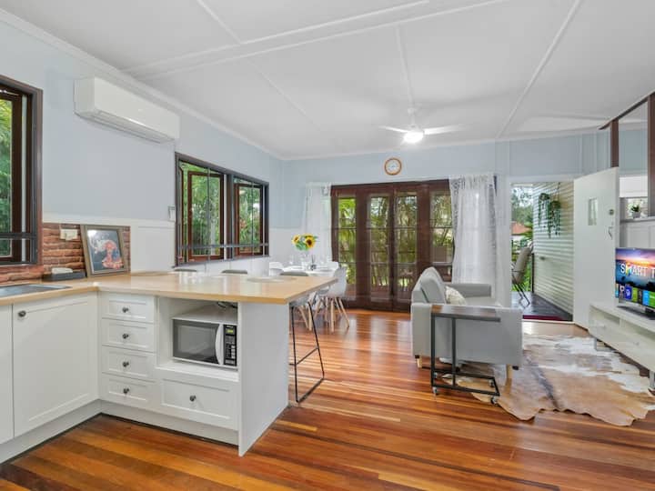 Great Location Cute Family Home, Beautiful Nature - Brisbane