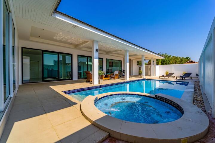 Modern Large 2 Bedroom Pool Villa! (Pv2) - Hua Hin