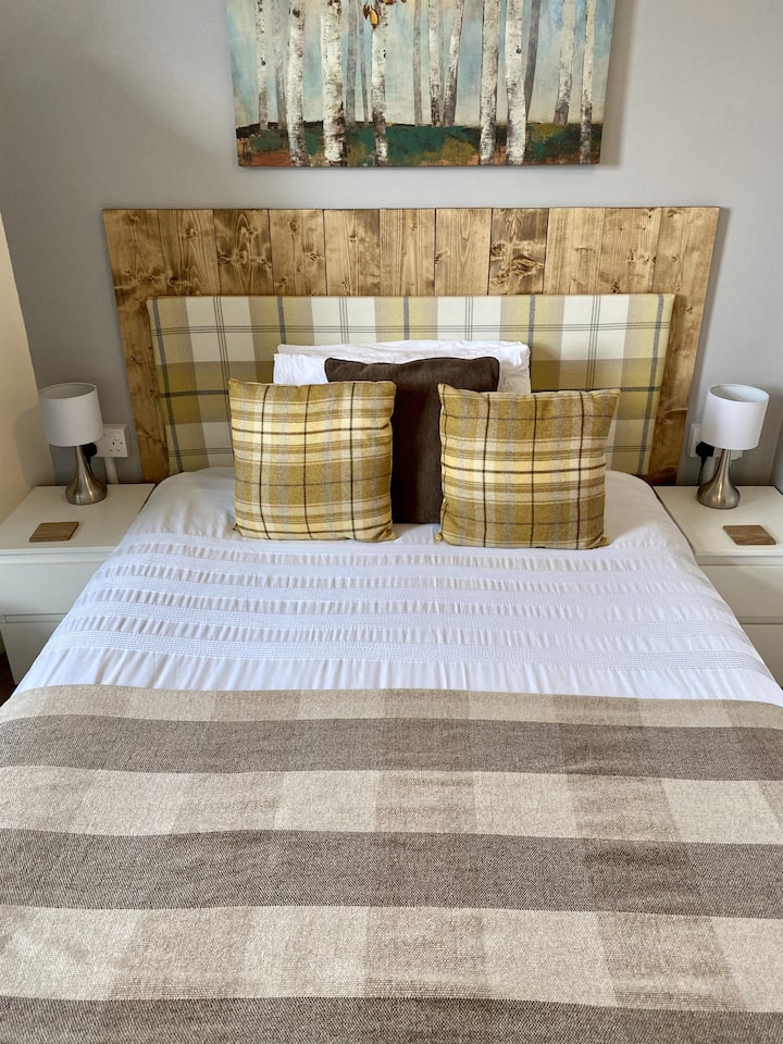 Family Ensuite With Shower At Number 19 Guesthouse - Barrow-in-Furness
