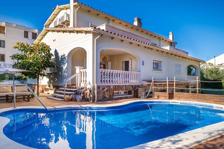 At012 House With Private Pool 250m From The Beach - Torredembarra