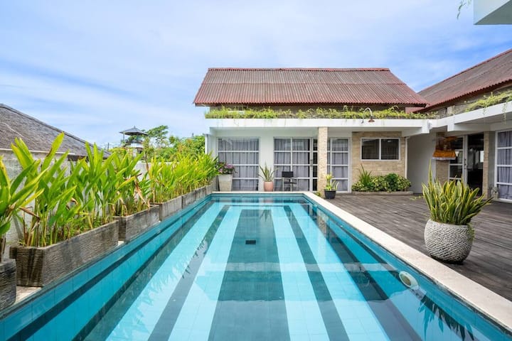 Lolo - 1br Modern Apart W/ Pool Near Berawa Beach - Bali