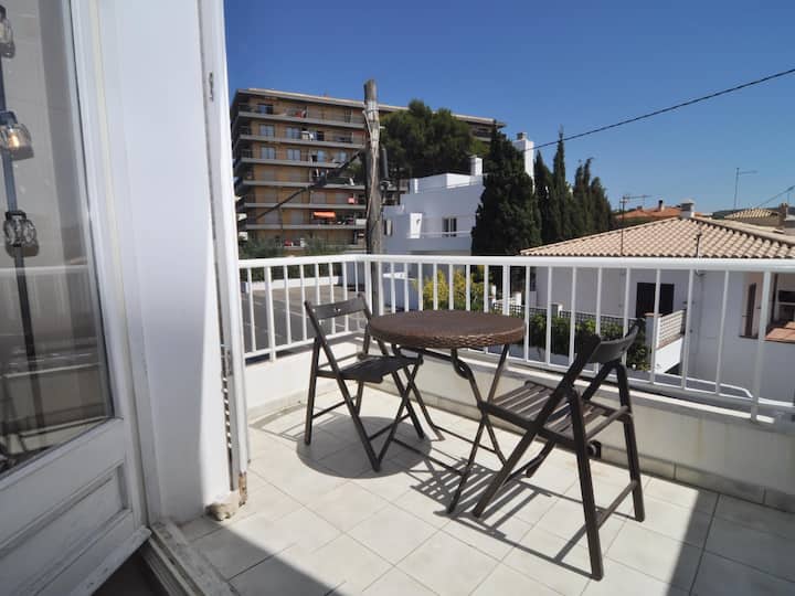 821104 Lulu - L'Escala