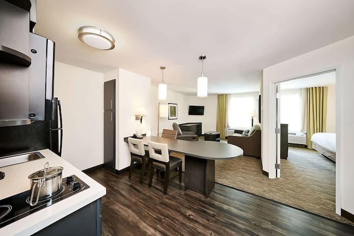 Relax And Recharge! Parking, Near Moorestown Mall - Cherry Hill, NJ