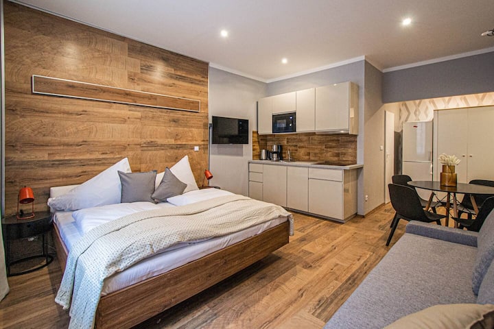 City Center Studio With Balcony - Praag