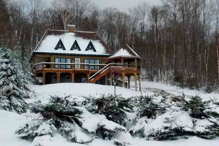 Dog-friendly 3br Chalet With Stellar View & Gazebo - Greenville, ME