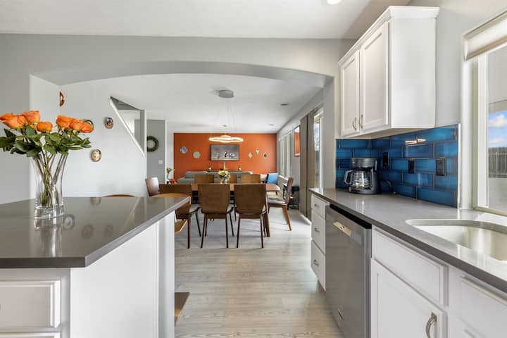 Modern House For 18 With Firepit In Boise - Boise, ID
