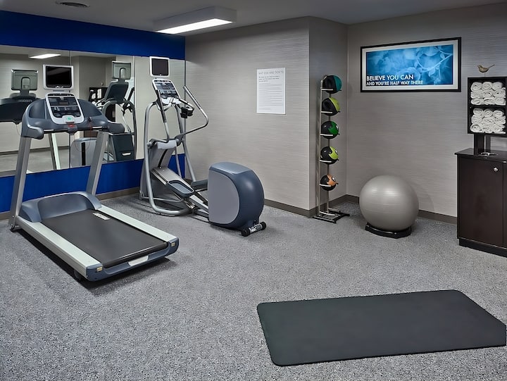 Surely A Relaxing Stay! 2 Comfortable Units - Avon, OH