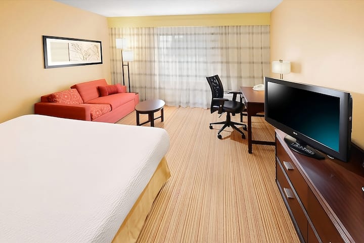 Near Downtown Plano! Pets Allowed, Parking, Pool! - Richardson, TX