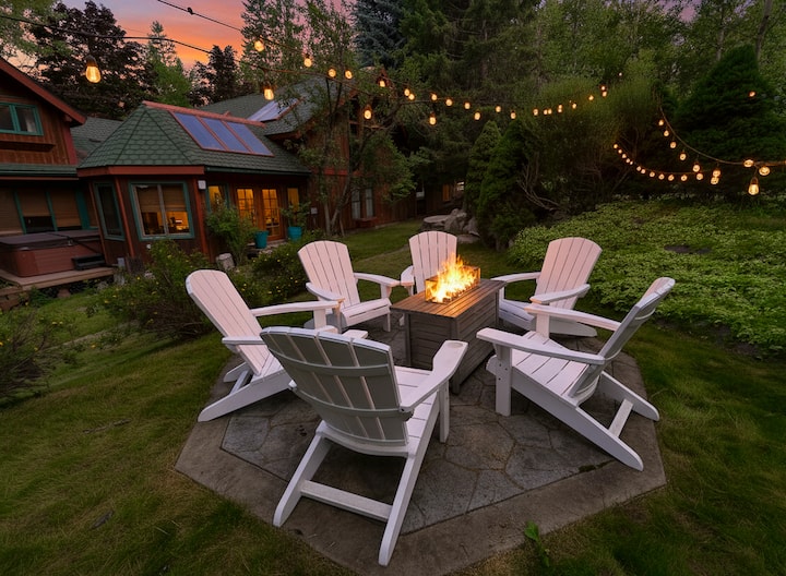 Perfect Spot | Hot Tub & Sauna | Sleeps 15 - Whitefish, MT