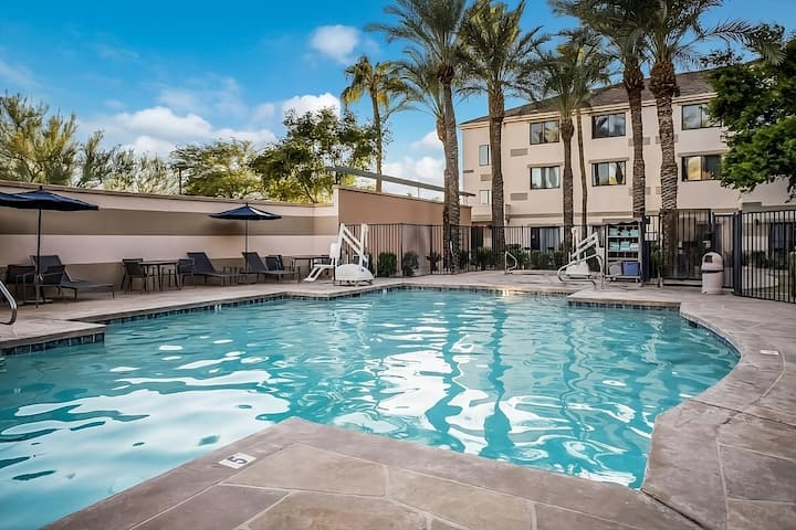 Explore Chandler! 4 Upscale Units, Onsite Pool! - Phoenix, AZ