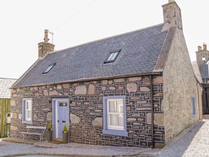 36 Sandend Village - Cullen