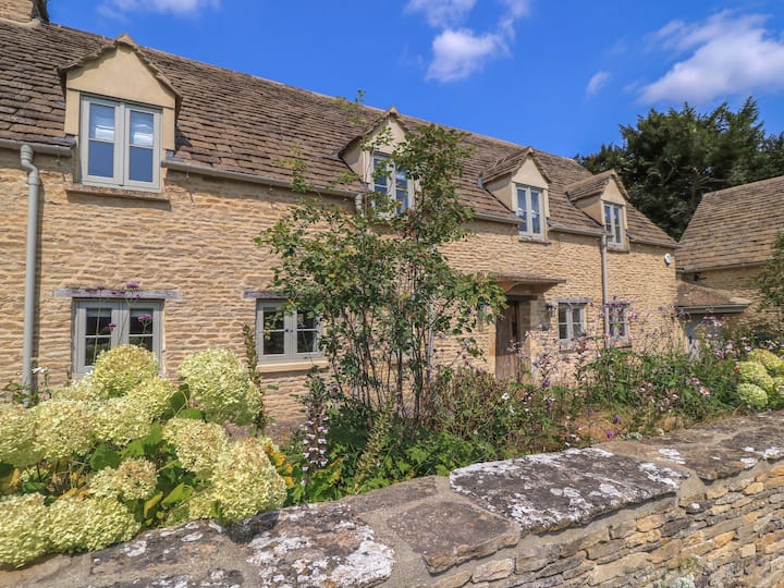 Easter Cottage - Burford, UK