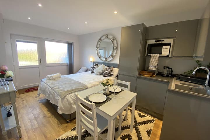 Beautiful 1-bed Studio In Penrith - Penrith