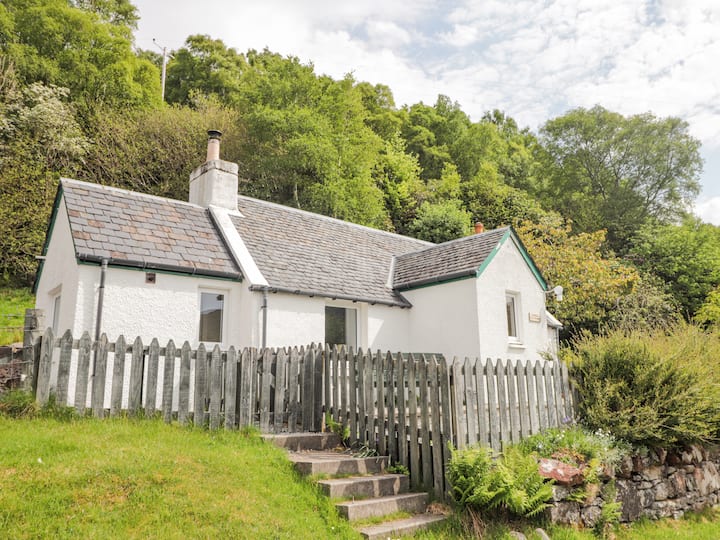 Roddy's Cottage - Skye